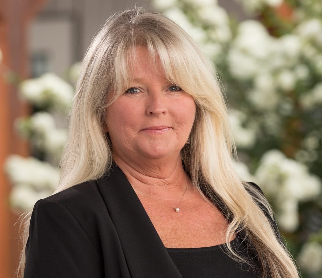 Mandy Turner - Magnum